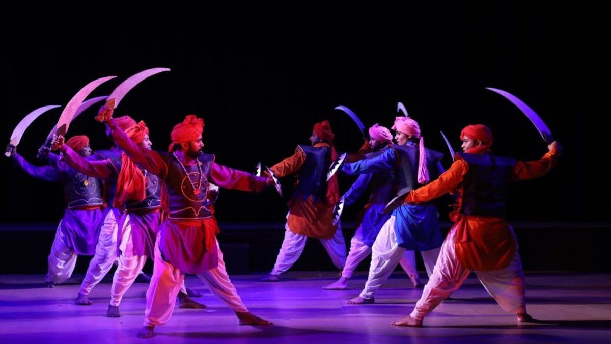 Bhopal News: संगीतमय बैले में पिरोई 'आल्हा-ऊदल की महागाथा देख रोमांचित ...