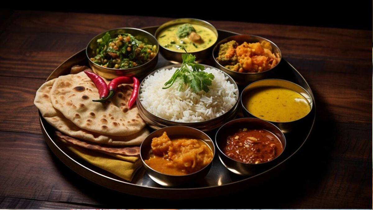 Hair In Food: खाने की थाली में से बाल निकलने पर हो जाएं सावधान, इस बात ...