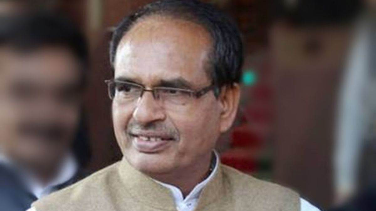 CM Shivraj in Neemuch: सीएम शिवराज सिंह चौहान का नीमच के मनासा में रोड शो - CM Shivraj Singh ...