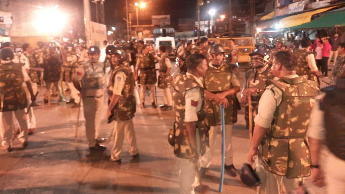 Khandwa News खंडवा में कावड़ यात्रा के दौरान पथराव तनाव की स्थिति