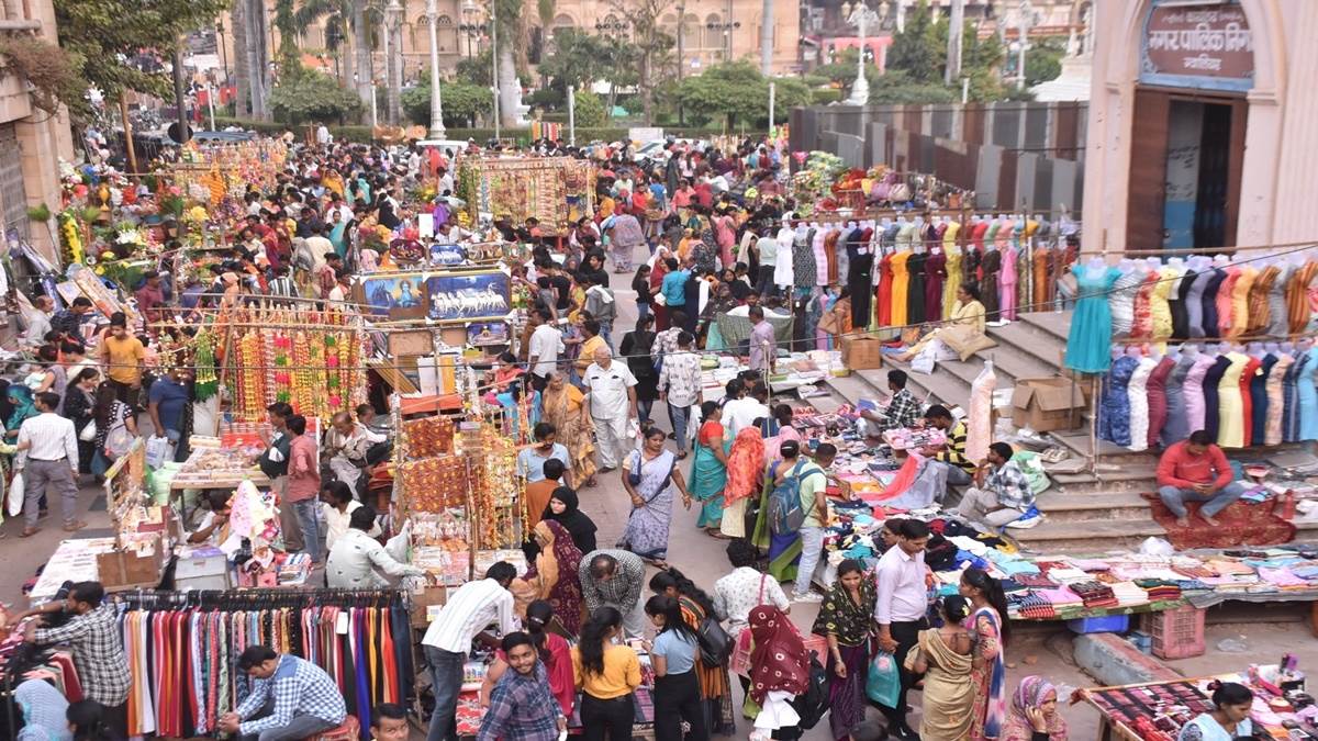 Traffic on Maharaj bada Gwalior: बाड़े का प्लान फेल, त्योहार के लिए ...