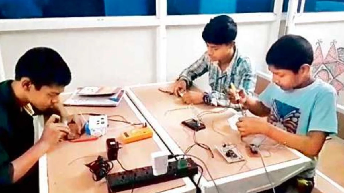 Special Sticks for Divyangjan: दिव्यांगों, बुजुर्गों और दृष्टिबाधितों ...