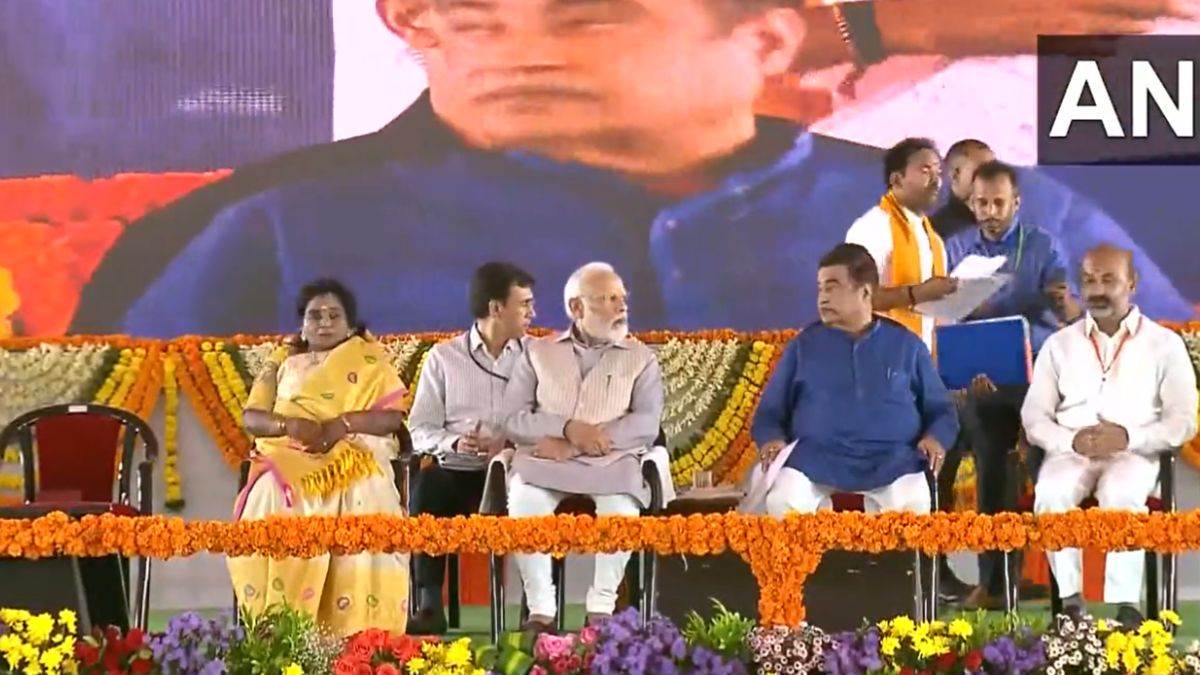 PM Modi Telangana Rajasthan Visit LIVE: वारंगल में बोले पीएम मोदी- पहली बार भ्रष्टाचार के लिए एक ...