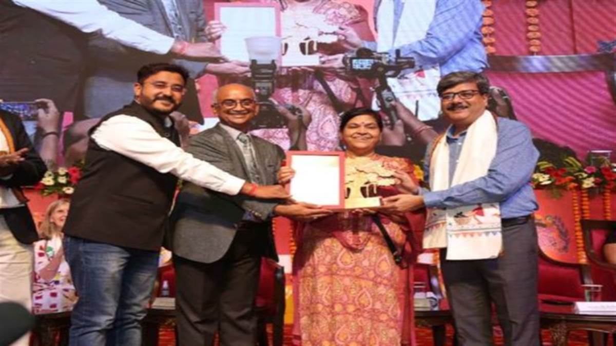 ICRT awards: टूरिज्‍म अवार्ड समारोह में मप्र पर्यटन का जलवा, जीते चार ...