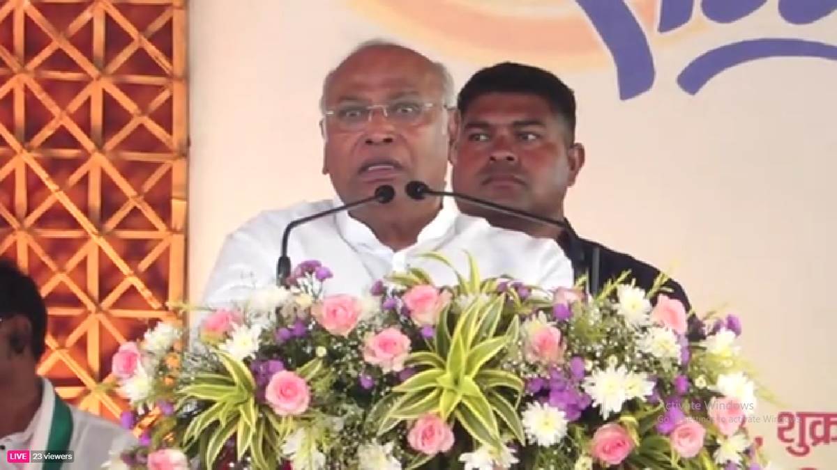 Mallikarjun Kharge Visit in CG: भरोसे का सम्‍मेलन में खरगे बोले- ये मोदी का गुजरात माडल नहीं ...