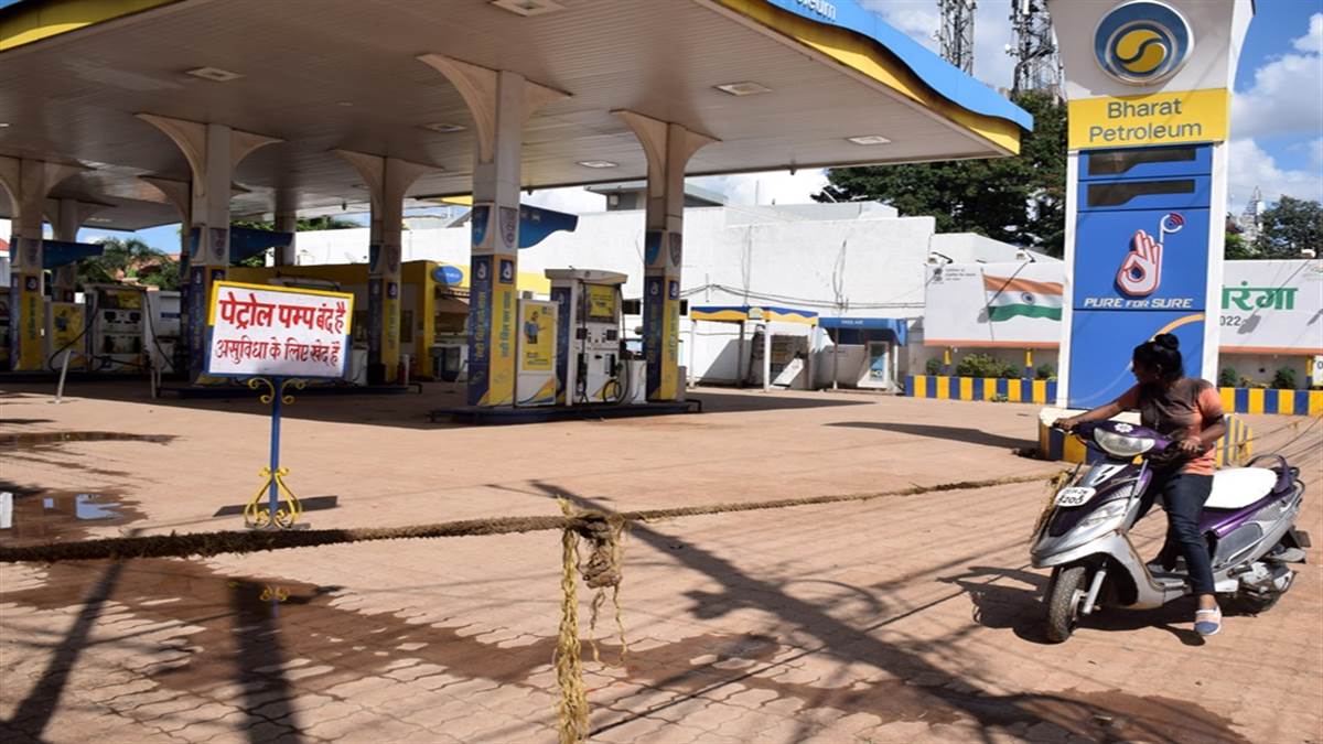 CG News: भारत पेट्रोलियम के टैंकर चालकों की हड़ताल खत्म - Bharat Petroleum tanker drivers strike ...