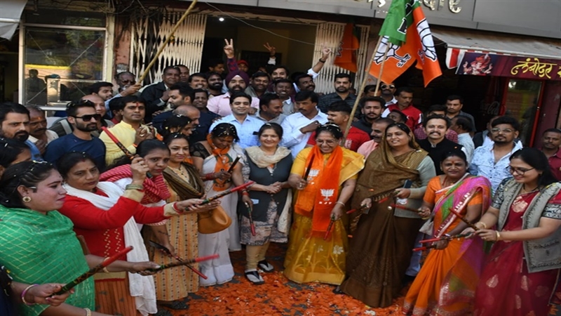 Indore News: गुजरात विधानसभा चुनाव में प्रचंड विजय मिलने पर भाजपा ने ...