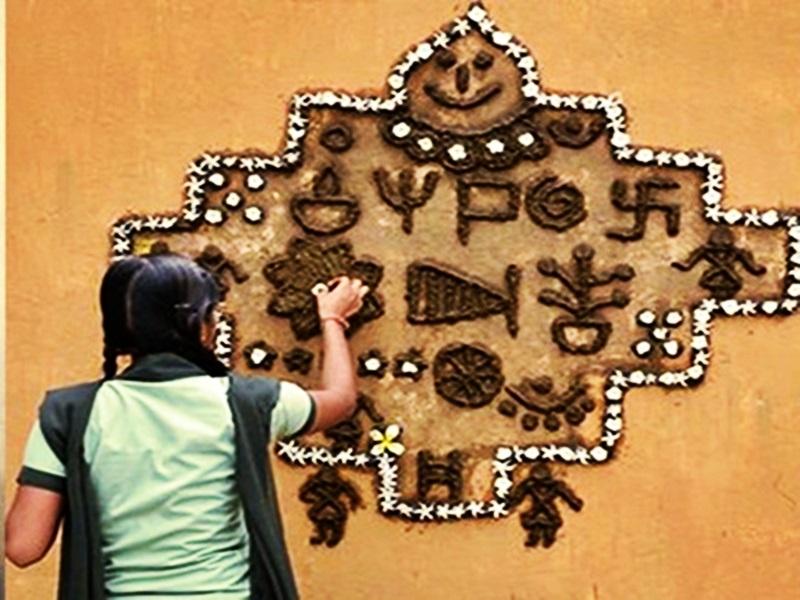 Chhattisgarh : विलुप्त हो रहे 'सावनाही' भित्तिचित्र, अब नाममात्र की बची ...