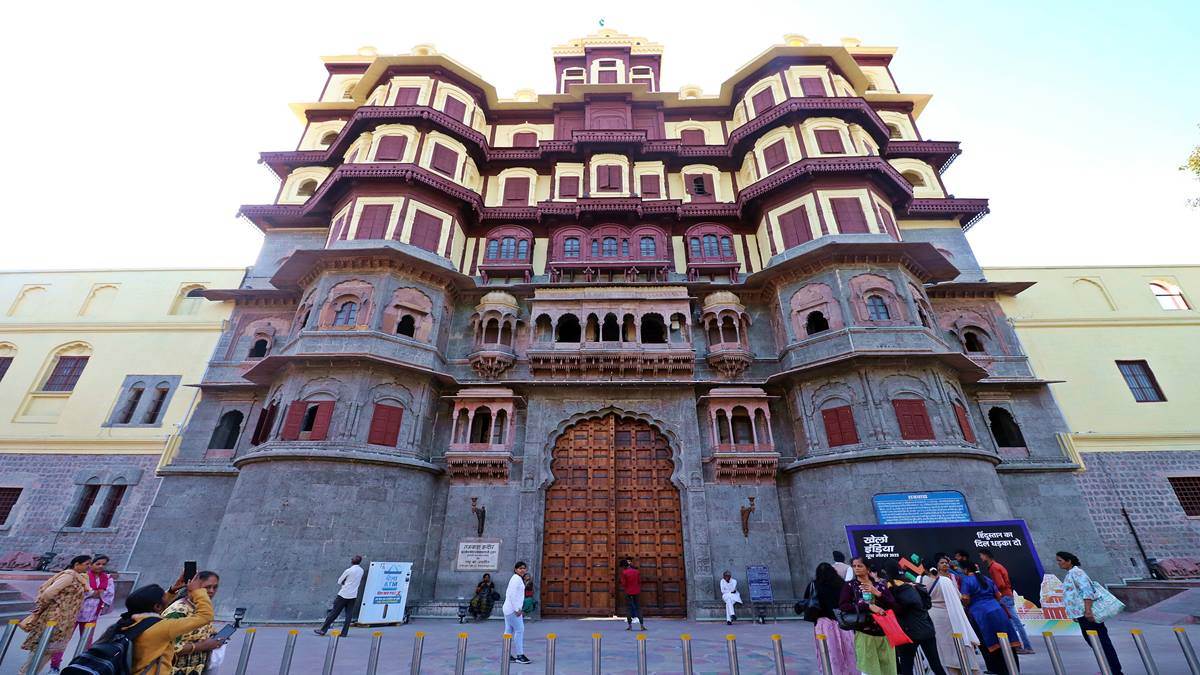 Indore News: हर आम और खास के लिए इस माह खुल जाएंगे राजवाड़े के दरवाजे ...