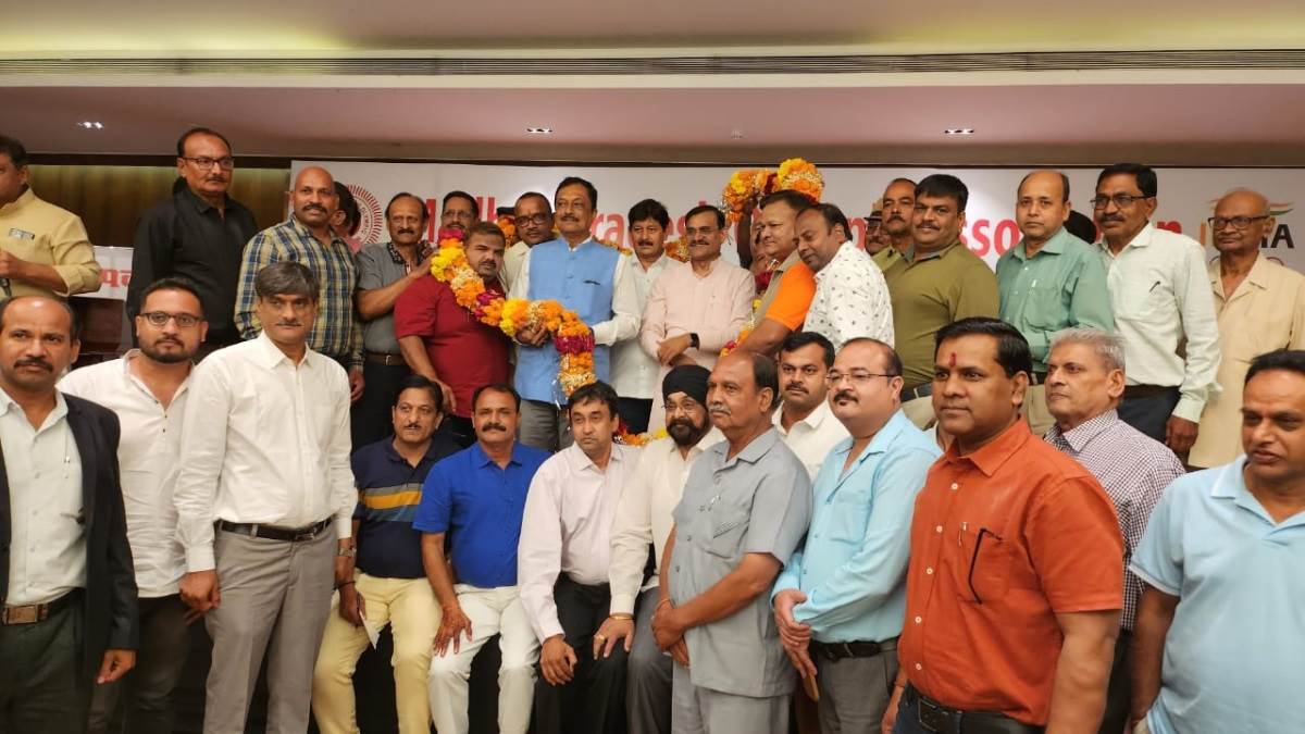 MP Sports News: मप्र ओलिंपिक संघ सभी खेल संघों को एक एक लाख रुपये का ...