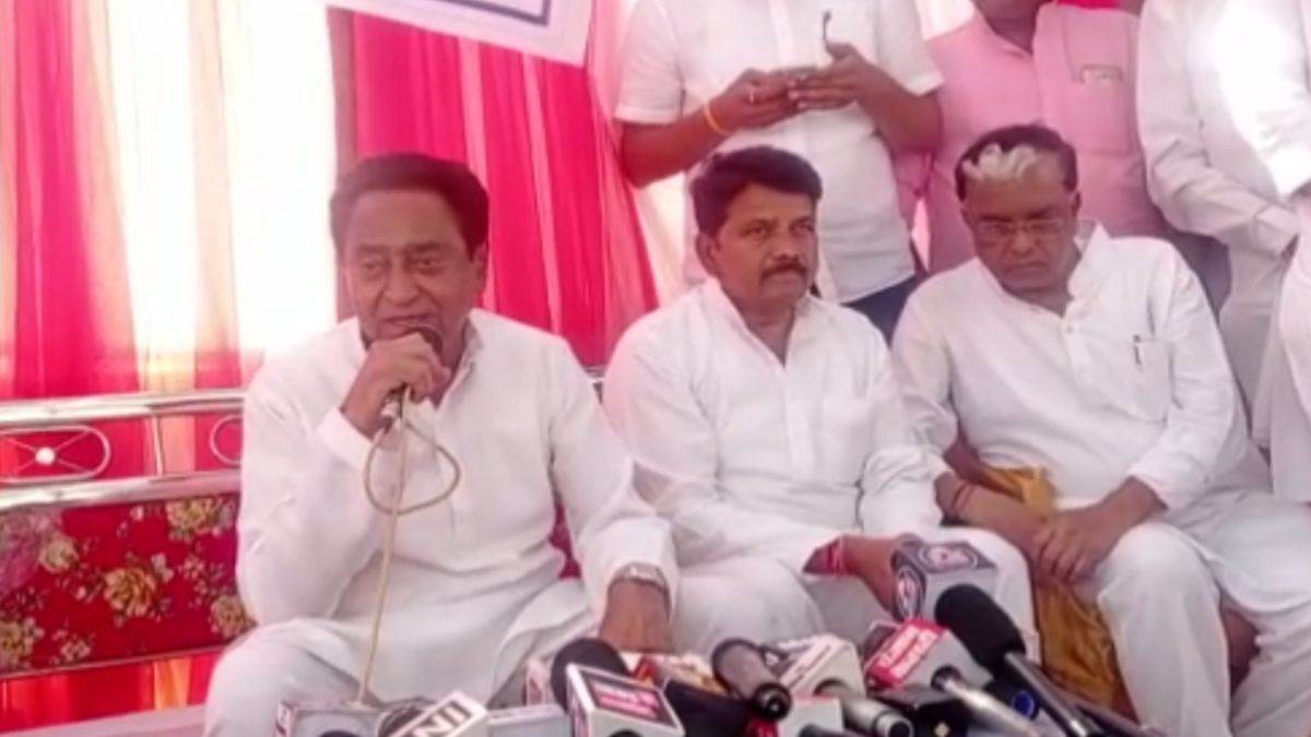 Kamal Nath in Harsud: कमल नाथ बोले, पुलिसकर्मी वर्दी की इज्जत करें ...