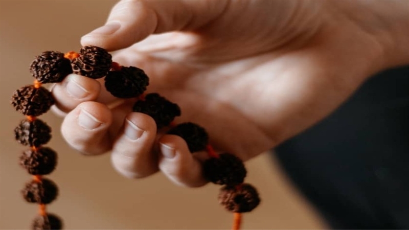 बीज मंत्र क्या होता है जानिए देवी-देवताओं के बीज मंत्र और उनके उच्चारण ...