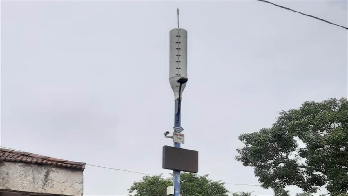 खबर का असर: एक महीने में स्मार्ट पोल के पैनिक बटन 112 से जोड़े जाएंगे, शहर के 20 स्थानों पर ...