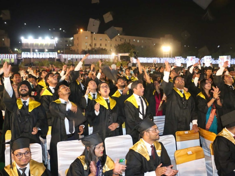 Convocation Ceremony : आइआइएम इंदौर के 747 विद्यार्थियों को मिली डिग्री ...