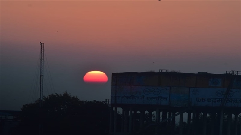 Jabalpur Weather Update: बादलों के फेर में गिरा पारा फीकी पड़ी सूरज की ...