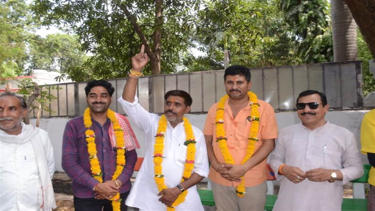 MP Panchayat Election 2022 : भोपाल जिले के आदमपुर छावनी पंचायत के बाद ...