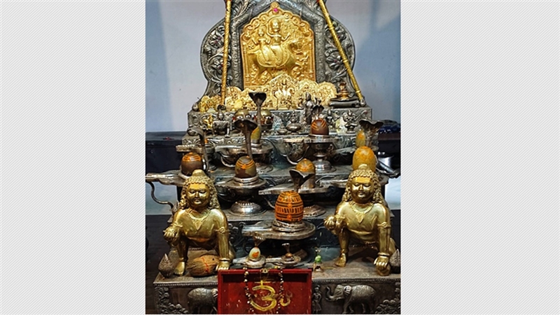 Shravan Maas 2023: इंदौर के इस मंदिर में होते हैं 12 ज्योतिर्लिंगों की ...