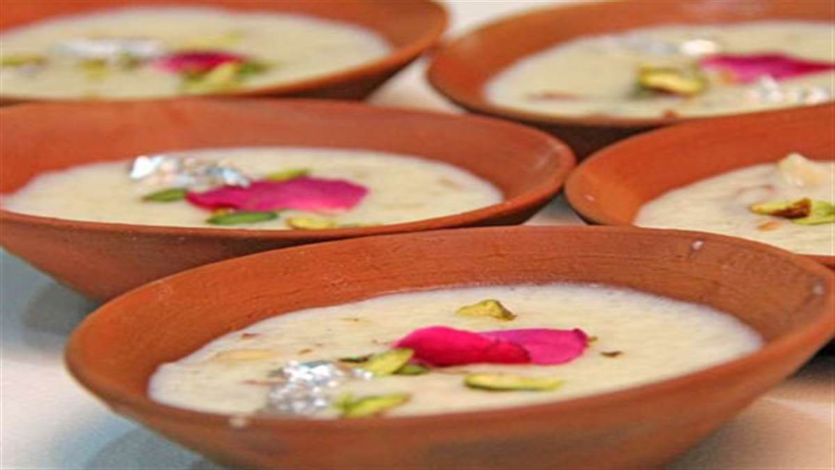 Shradh Paksha 2022: पितृभोग है सबसे खास, पितर रहते हैं आसपास - Shradh ...