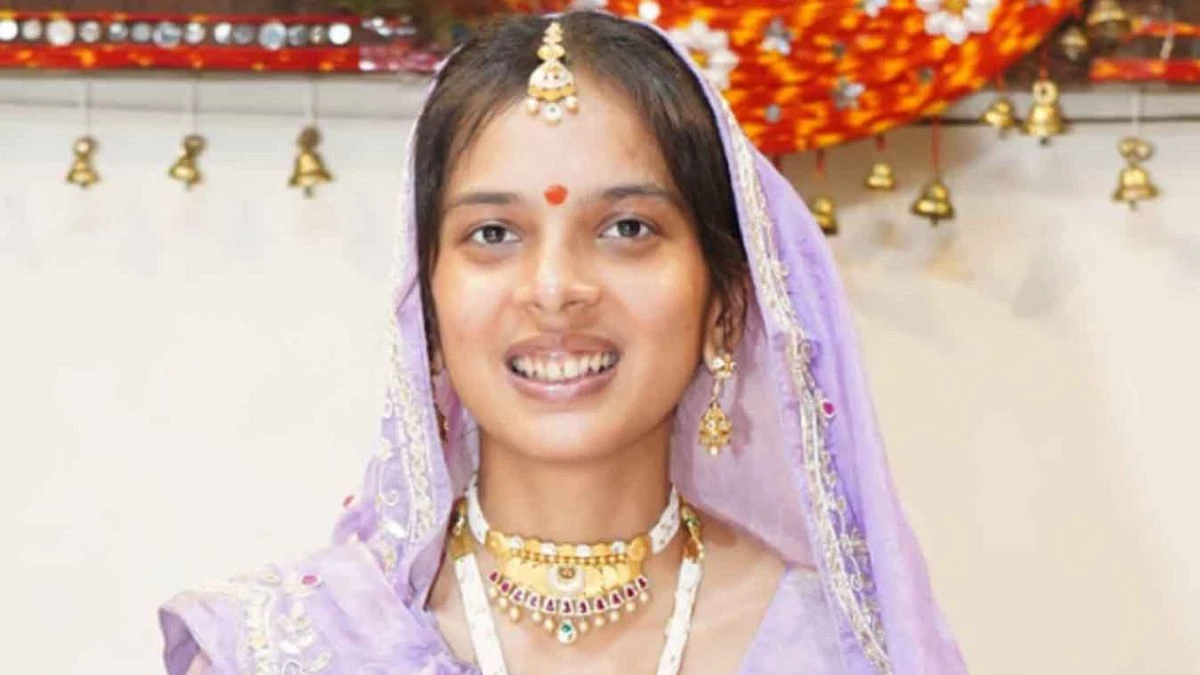 IAS की तैयारी कर रहीं रतलाम की उर्वी मेहता 21 साल की उम्र में लेंगी ...