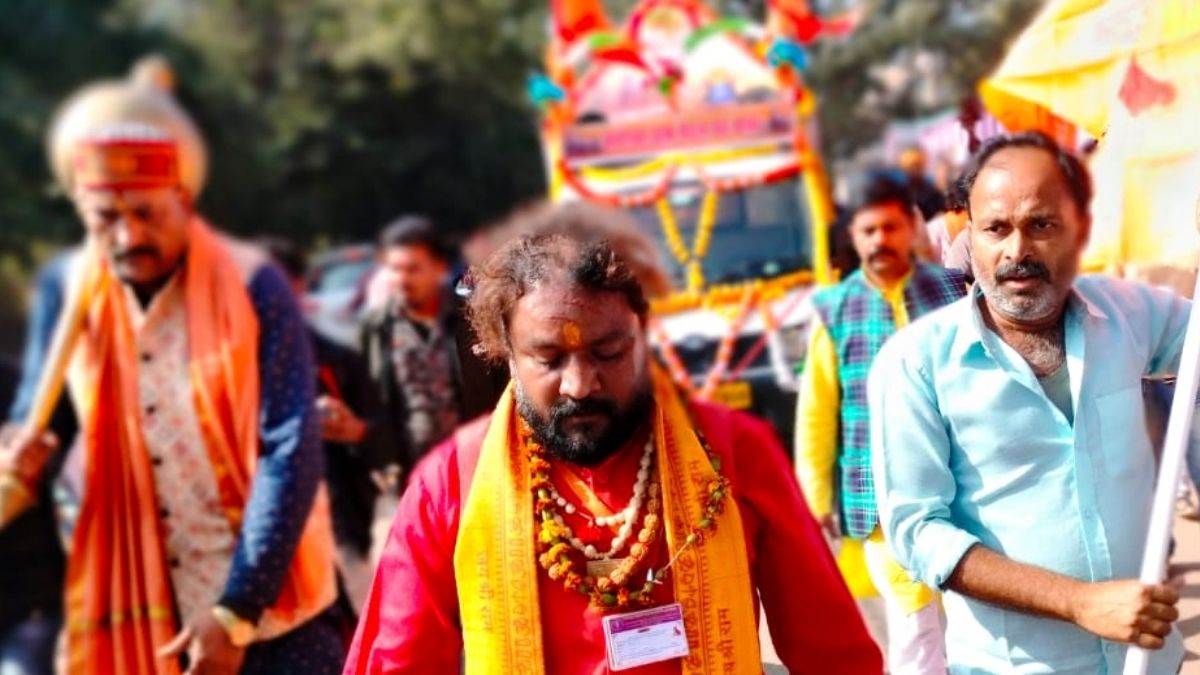 Ram Mandir: बालों से रथ खींचकर अयोध्या रवाना हुए दमोह के खली बद्री, 11 ...