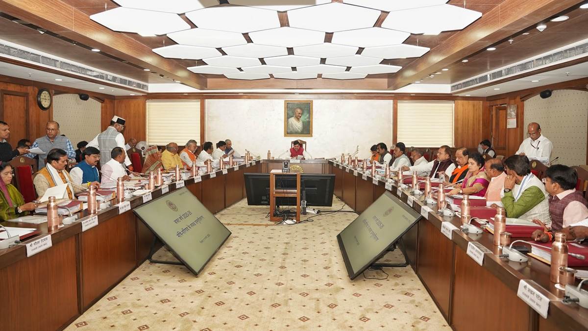 MP Cabinet Decision: सात नीतियों को मंजूरी, 20 लाख युवाओं को मिलेगा रोजगार... शिवपुरी में बनेगा ...