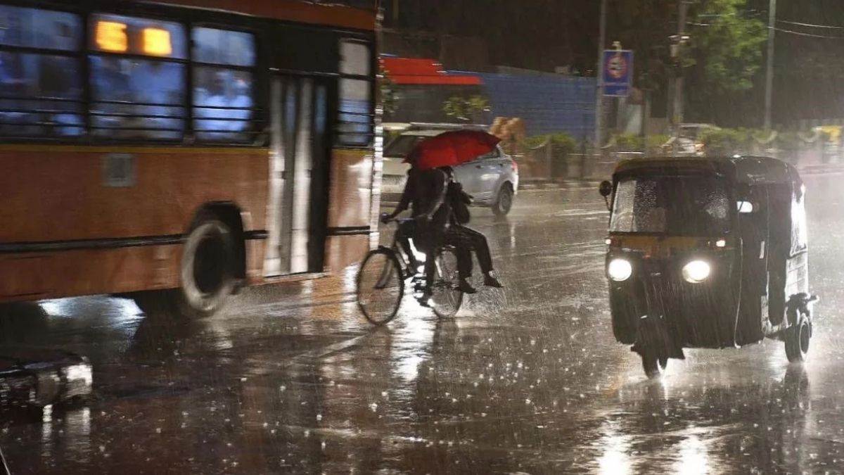 Weather Of MP: मध्य प्रदेश में बारिश का अलर्ट, पांच संभागों में गरज-चमक के साथ बरसेंगे बादल - mp ...