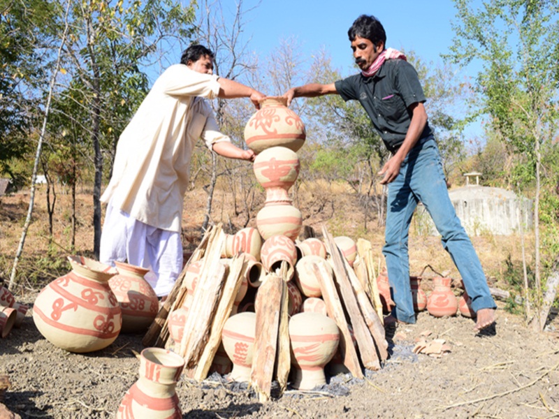 Bhopal News : ऑनलाइन प्रदर्शनी में देखें असम की कुम्हारी परंपरा ...
