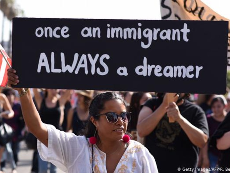 US Immigration and Citizenship: बचपन से अमेरिका में रहने वाले ...