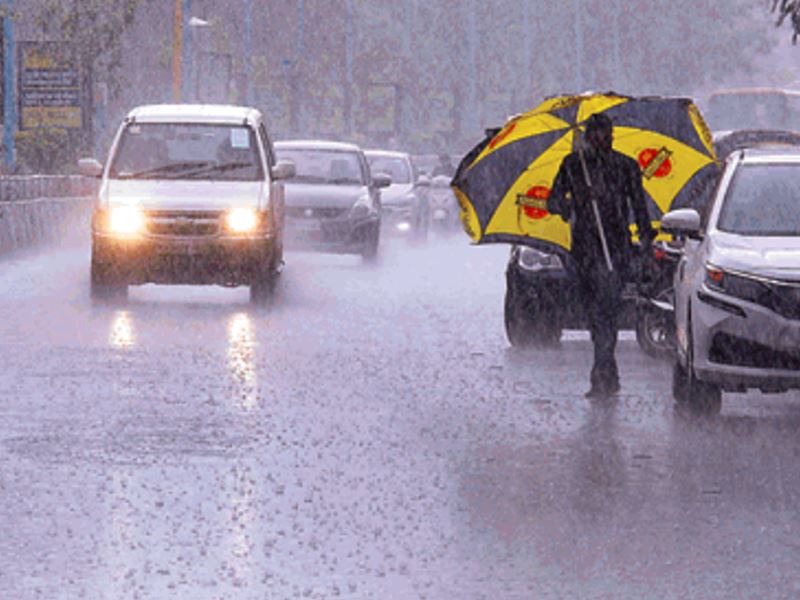 Rain in Indore: आखिर मानसून ने सुन ली... दो 'पहर' में तीन बार बदल गई रुत