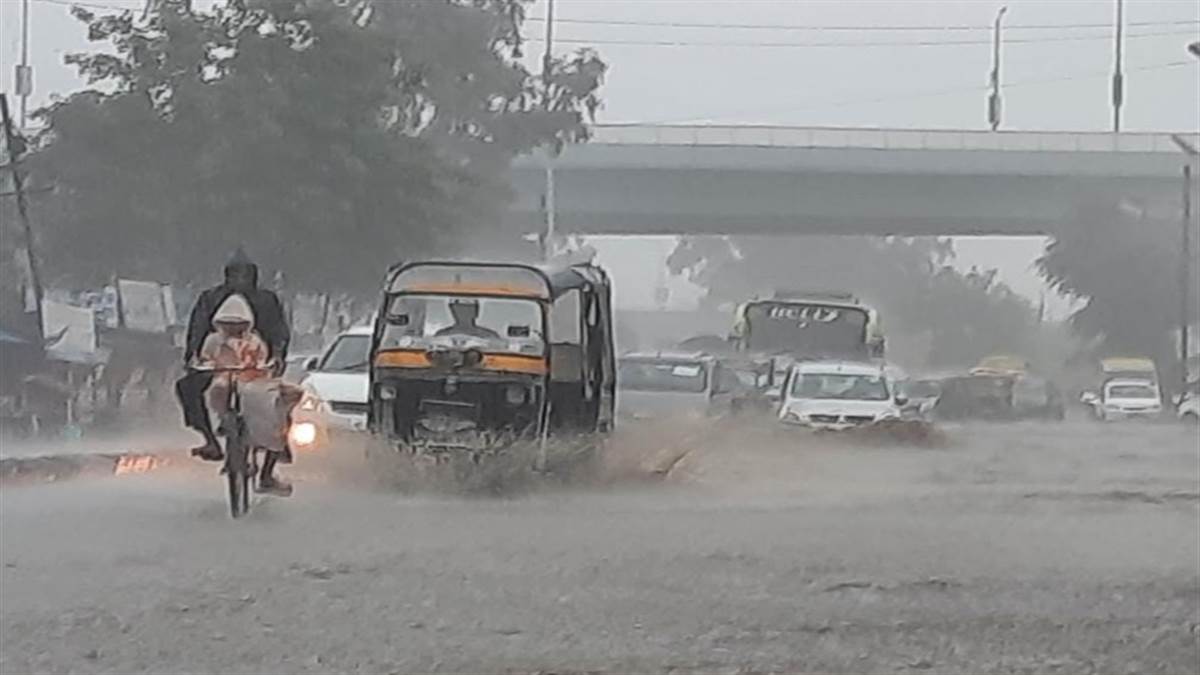 MP Weather Alert: मध्‍य प्रदेश के पांच संभागों और छह जिलों में अतिभारी ...