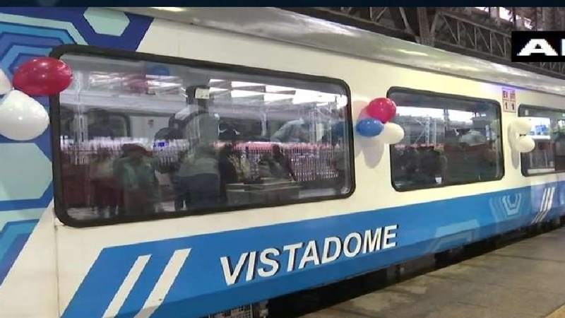 Bhopal Railway News : विस्टाडोम कोच को जनशताब्दी एक्सप्रेस से हटाकर इंटरसिटी में लगाने की तैयारी ...