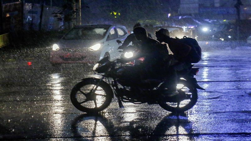 Indore Weather Today: शहर में रातभर रुक-रुक कर हुई हल्की वर्षा सुबह ...