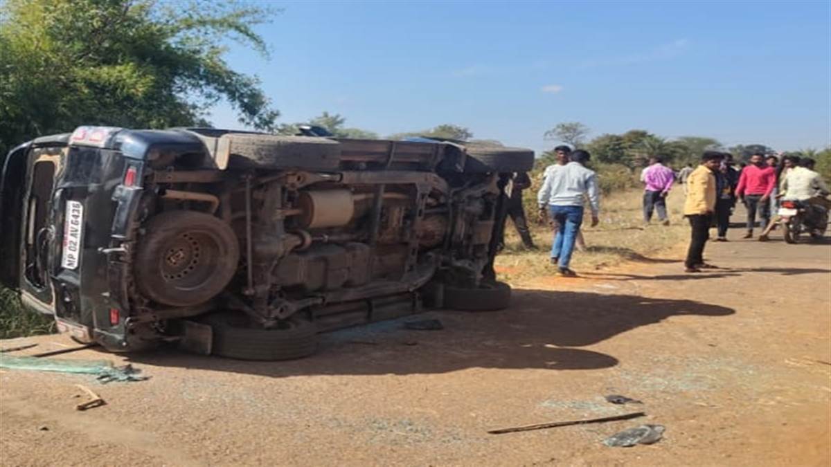 Seoni News : बाघ के हमले में ग्रामीण की मौत से गुस्साए लोगों ने आधा ...