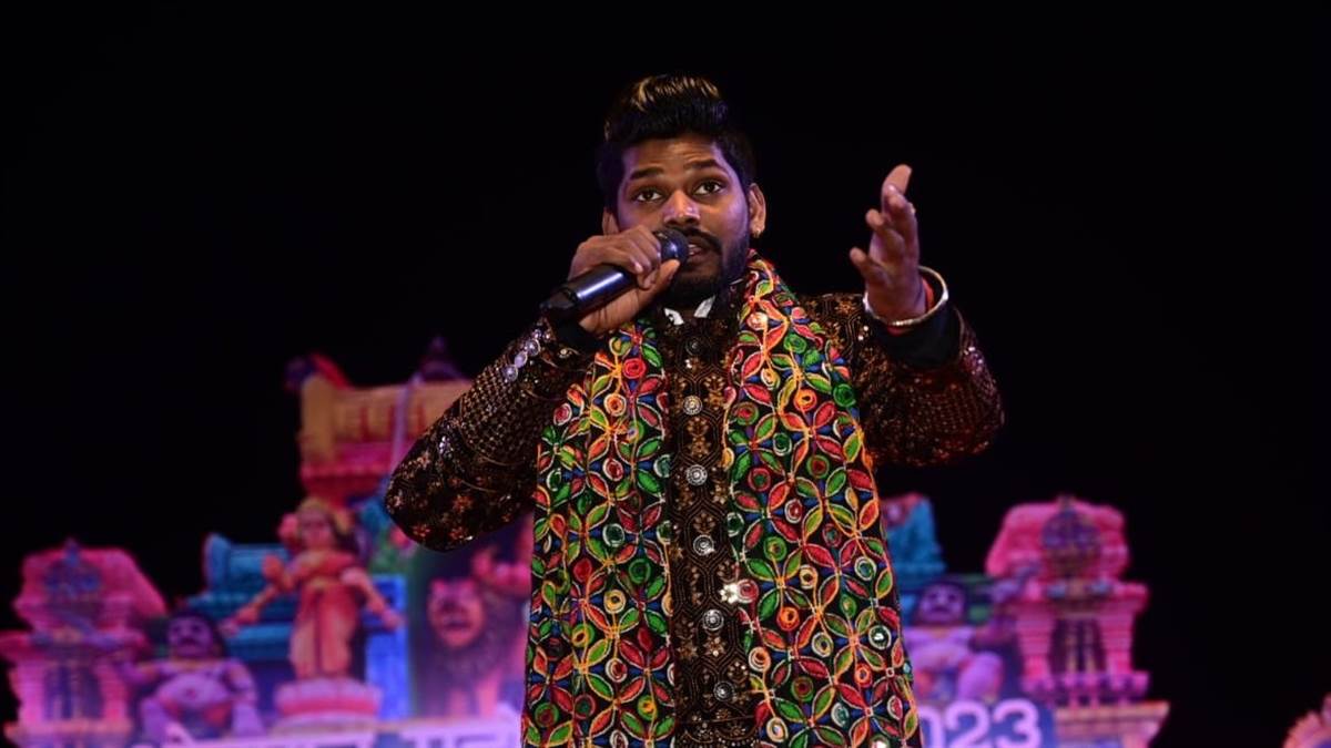 Bhojpal Mahotav Mela: सूफी नाइट में प्लेबैक सिंगर सवाई भट्ट ने मचाया ...