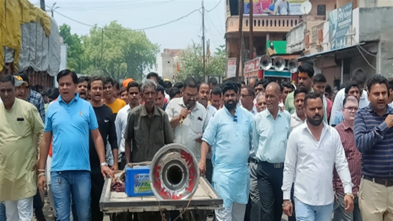 Dewas District News: कन्नौद में मोटरसाइकिल की टक्कर के बाद वर्ग विशेष ...