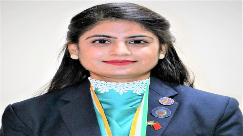 Bhopal News: छात्राओं को सेवा की प्रेरणा दे रही है मानसी राष्ट्रपति कर ...