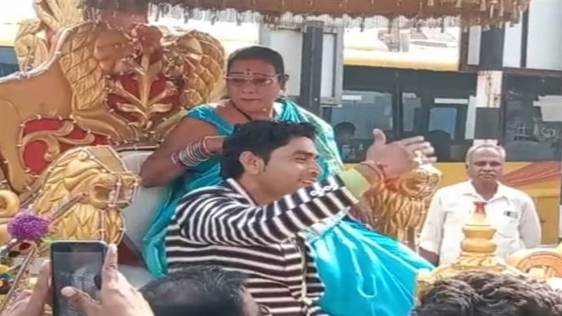 नेपानगर में प्रसिद्ध पंडवानी गायिका तीजन बाई को नारी शक्ति सम्मान ...