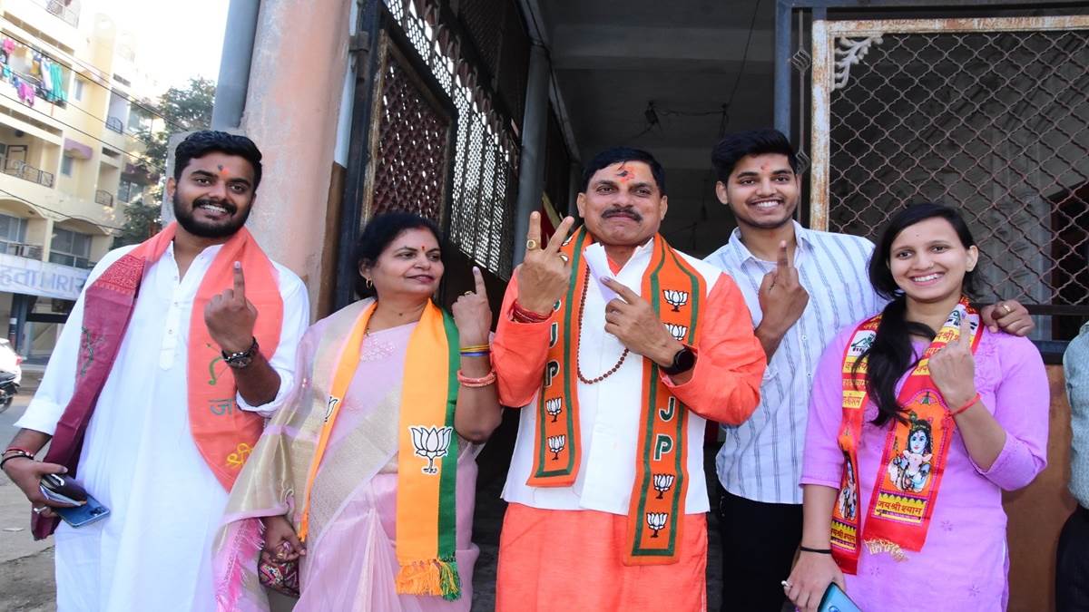 Mohan Yadav : डाक्‍टर बेटी को ऑपरेशन थिएटर में मिली पिता के सीएम बनने ...