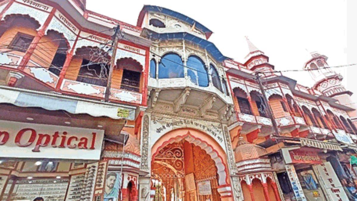 MP News: खंडवा की ऐतिहासिक इमारत में 5 रुपये में मिलता है आसरा - MP News Parvati Bai Dharamshala ...
