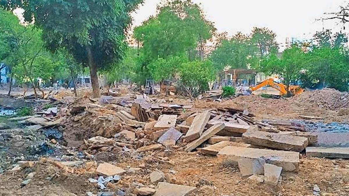 Thatipur Densification Project: टेंडर के विवाद के बाद 150 आवासों का ...