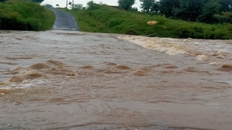 Raining in Balaghat : बालाघाट में दो दिनों की वर्षा से नदी नाले उफान पर ...