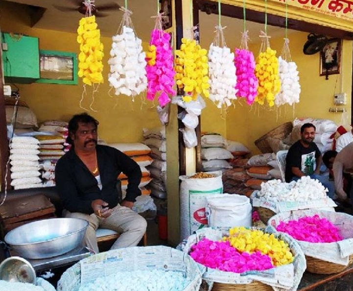 दीपावली में लाई और बताशा का केवल 72 घंटे का बाजार, ग्राहक नहीं