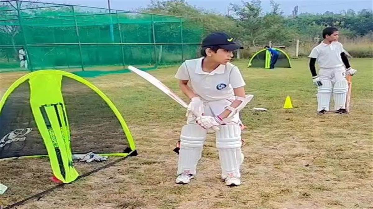 Cricket Academy In Indore: देवी अहिल्या विश्वविद्यालय की अकादमी में बच्चे सीखेंगे क्रिकेट ...