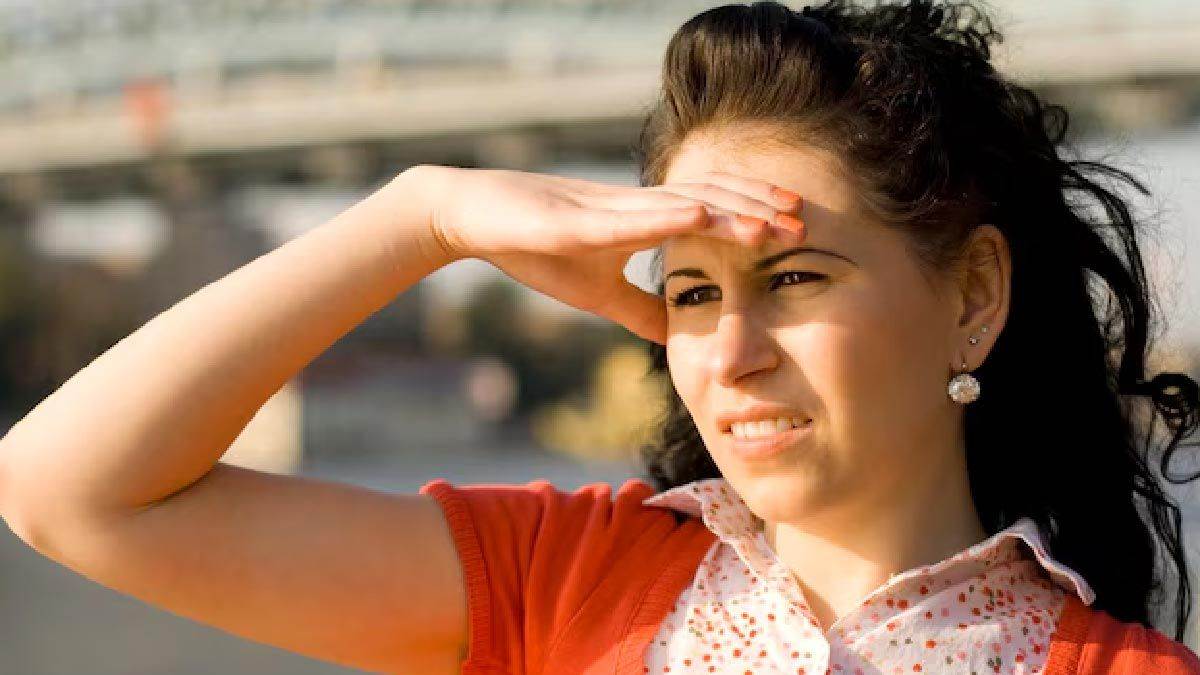 Eyes Problem In Summer: गर्मियों में हो रही हैं आंखें लाल, तो इन उपायों ...