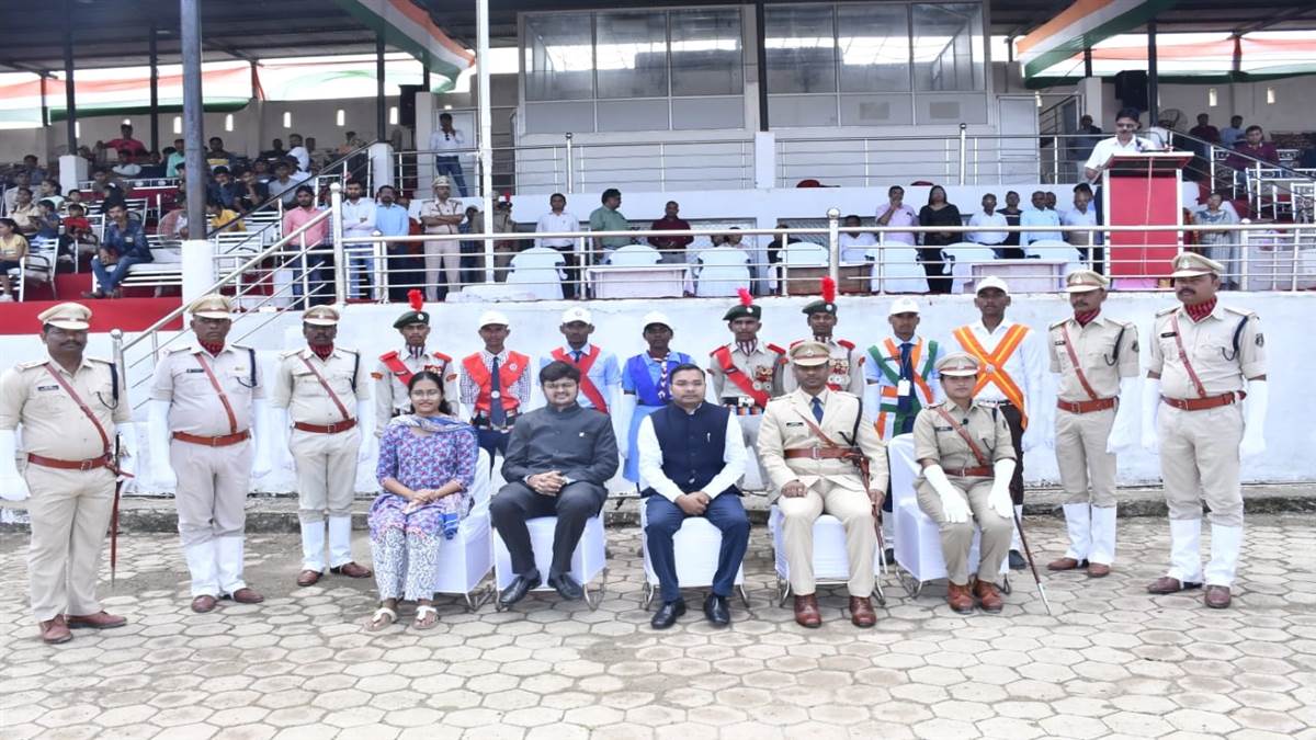 Mungeli News: कलेक्टर ने किया जिला स्तरीय समारोह के अंतिम रिहर्सल का ...