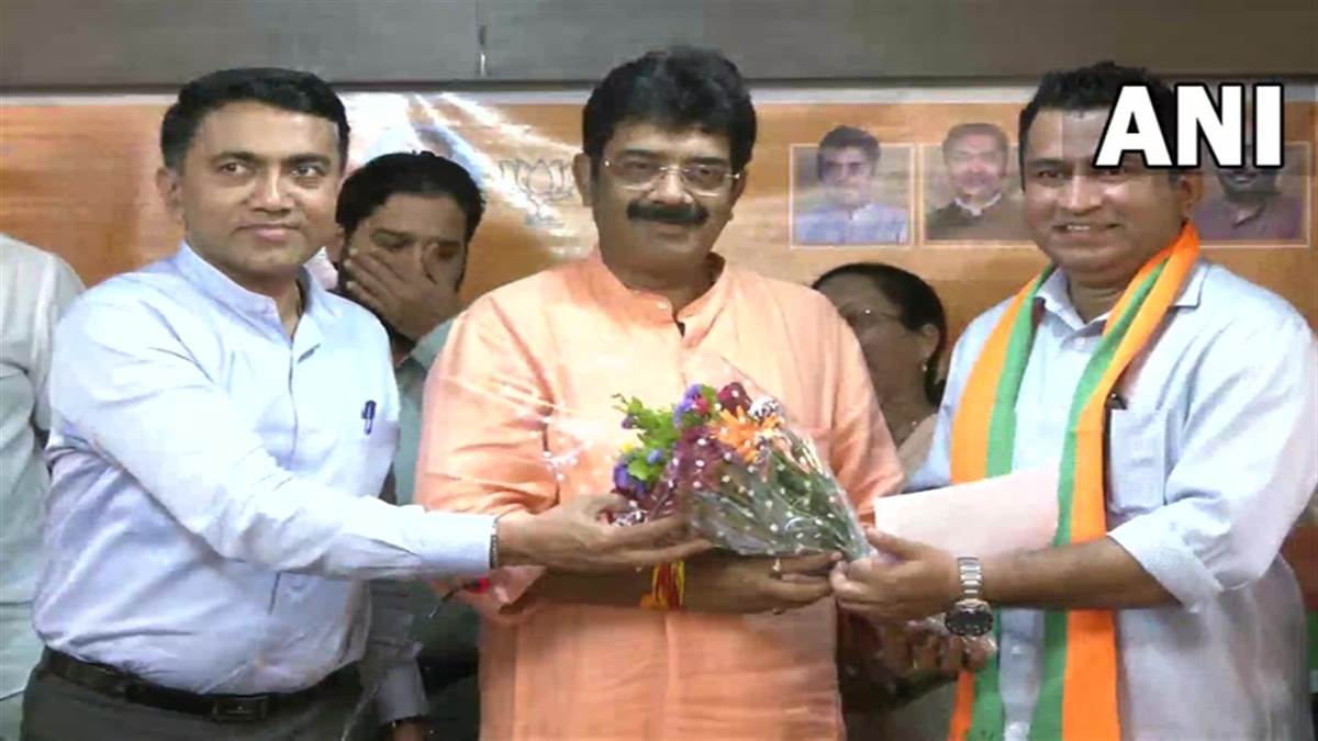 Goa:बीजेपी में शामिल हुए कांग्रेस के 8 विधायक, सीएम सावंत ने कहा ...