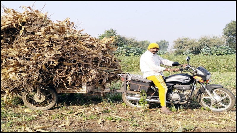 Kabad se Jugad: बैल बीमार किसान ने देशी जुगाड़ से बनाई बाइक-ट्राली ऐसे ...
