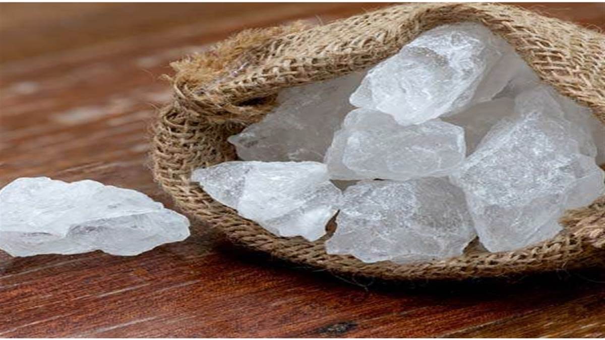 Fitkari Upay: करें फिटकरी के ये आसान उपाय, खुशियों से भर जाएगा आपका ...