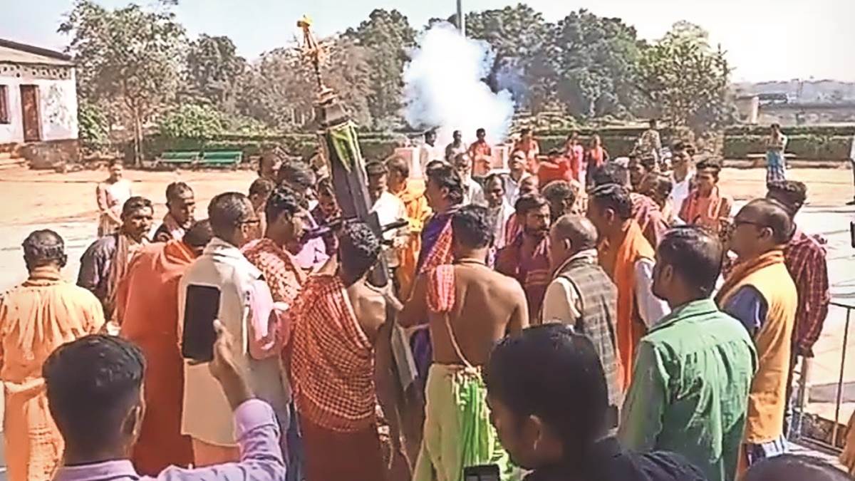 Phagun Madai: बसंत पंचमी से हुई 600 वर्ष पुरानी फागुन मड़ई मेला की ...