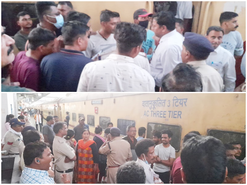 Itarsi Railway Station: एसी नहीं कर रहा था कूलिंग, यात्रियों ने किया ...